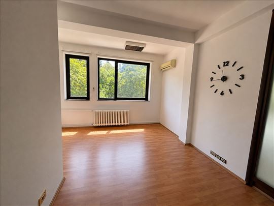 Poslovni prostor 45m2. / Odlična lokacija