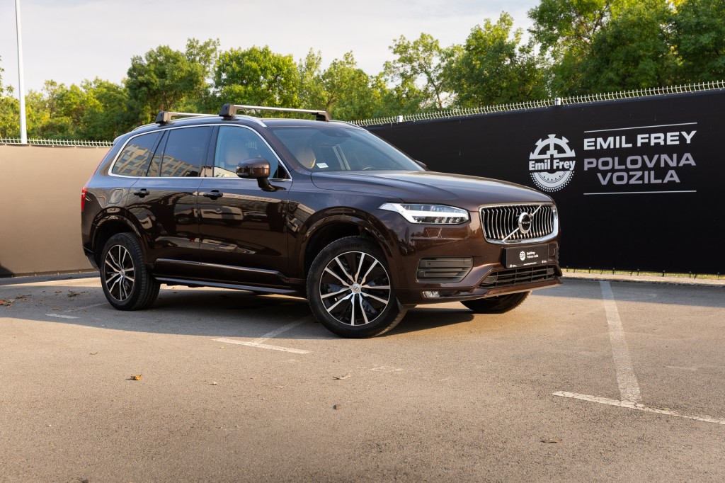 VOLVO XC90