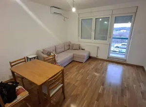Izdavanje Stan - Novi Sad