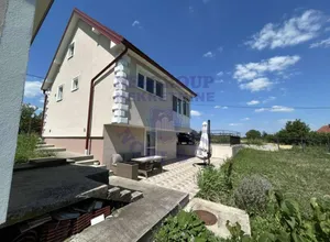 Prodaja Kuća - Inđija, Centar