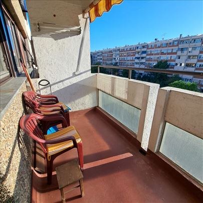 HOTEL YU, 82 m2, kockica, 3 sprat, CG, lođa, lift