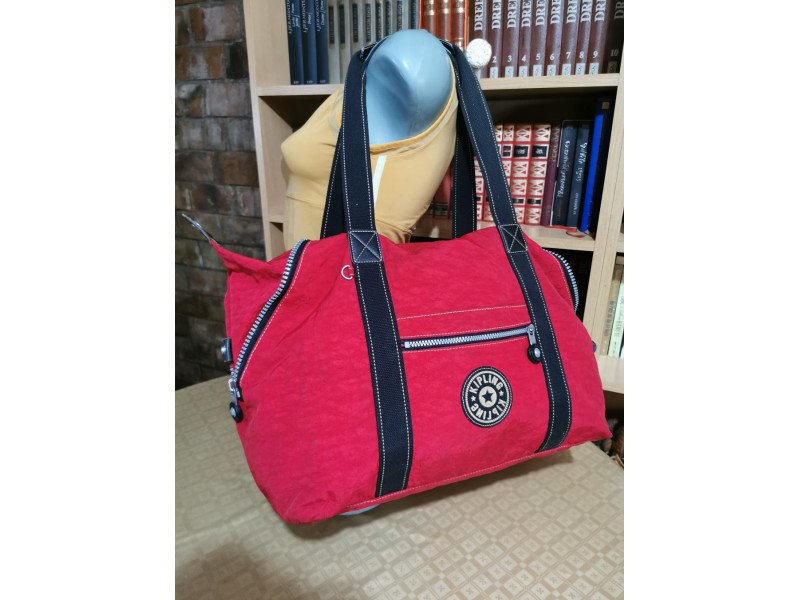 11. KIPLING VECA MODERNA FANTASTICNA TORBA