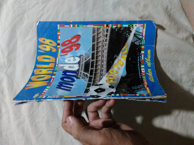 World - Monde 98