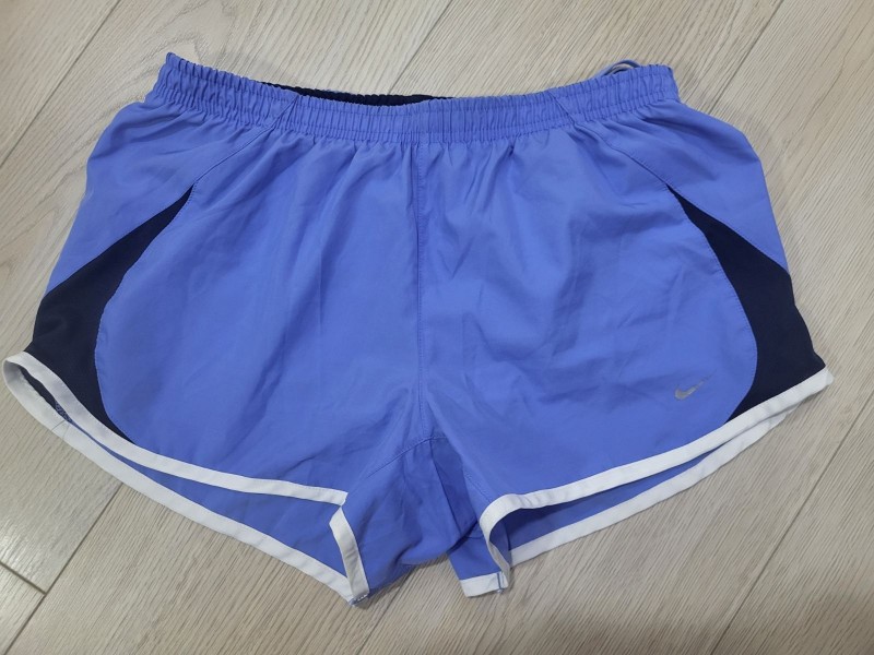 Nike sorc za vezbanje br S