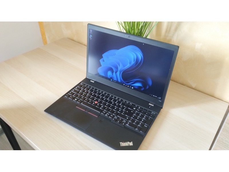 Lenovo Thinkpad T580 15.6'' i5-8gen 8GB .DDR4 256SSD