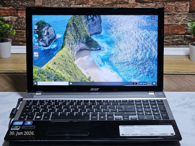 Acer aspire V3-571G