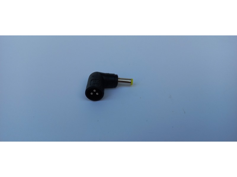 Univerzalni punjač za laptop jack 19V (1)