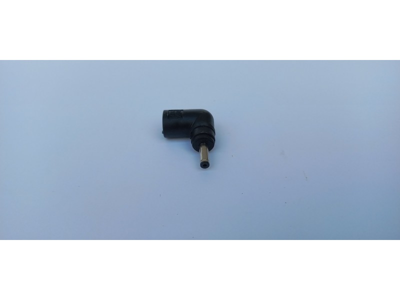 Univerzalni punjač za laptop jack 19V (2)