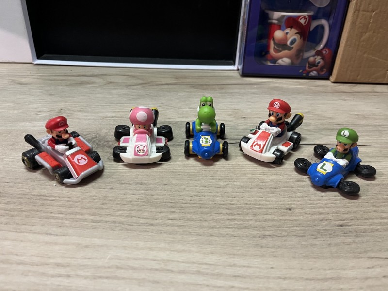 Super Mario Kart figure