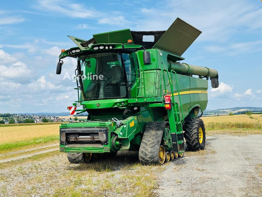 John Deere S690i 4WD kombajn za žito