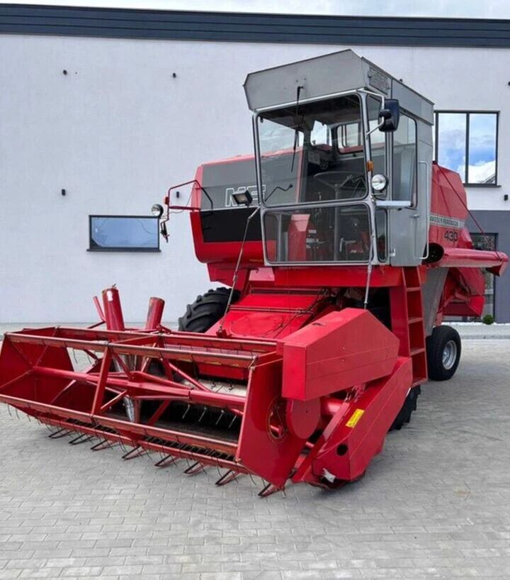 Massey Ferguson 430 kombajn za žito