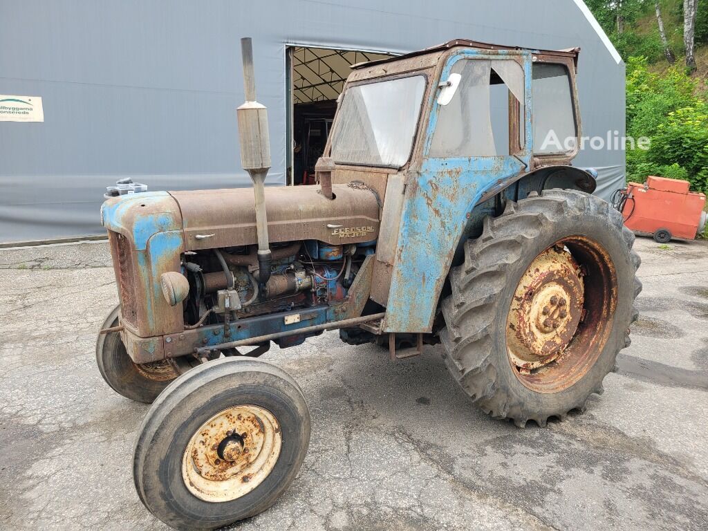 Prodaje se Ford Traktor FORD FORDSON MAJOR traktor točkaš na aukciji