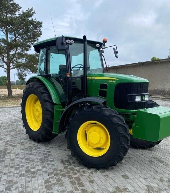John Deere 6130D traktor točkaš