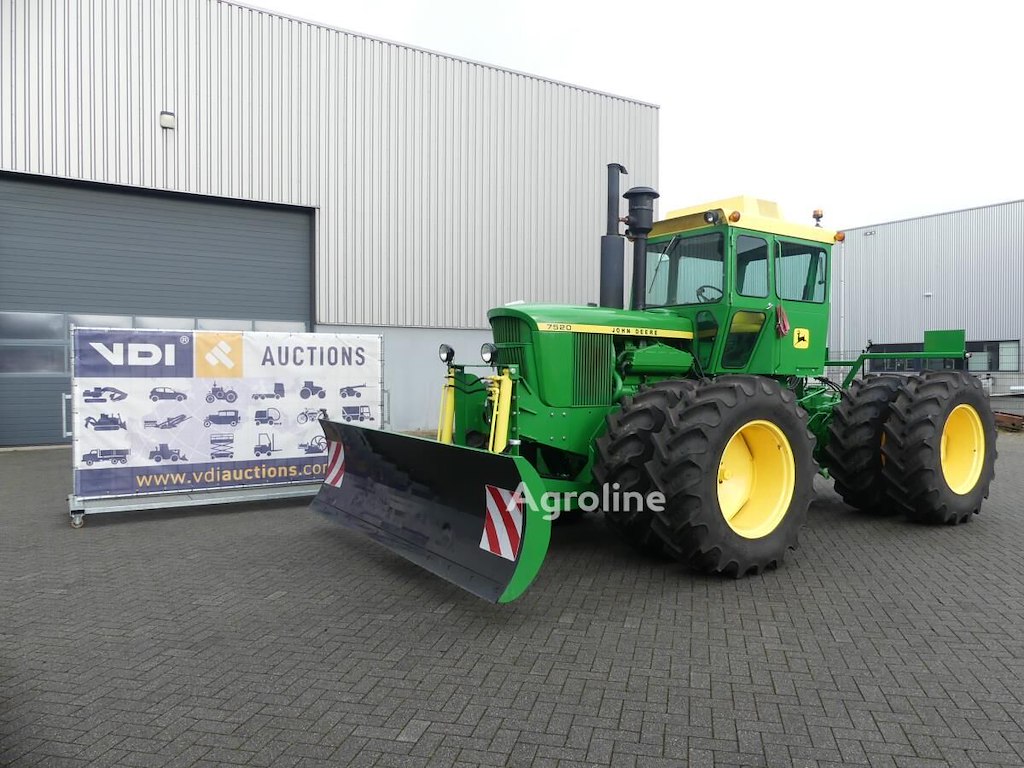 Prodaje se John Deere John-Deere 7520 traktor točkaš na aukciji