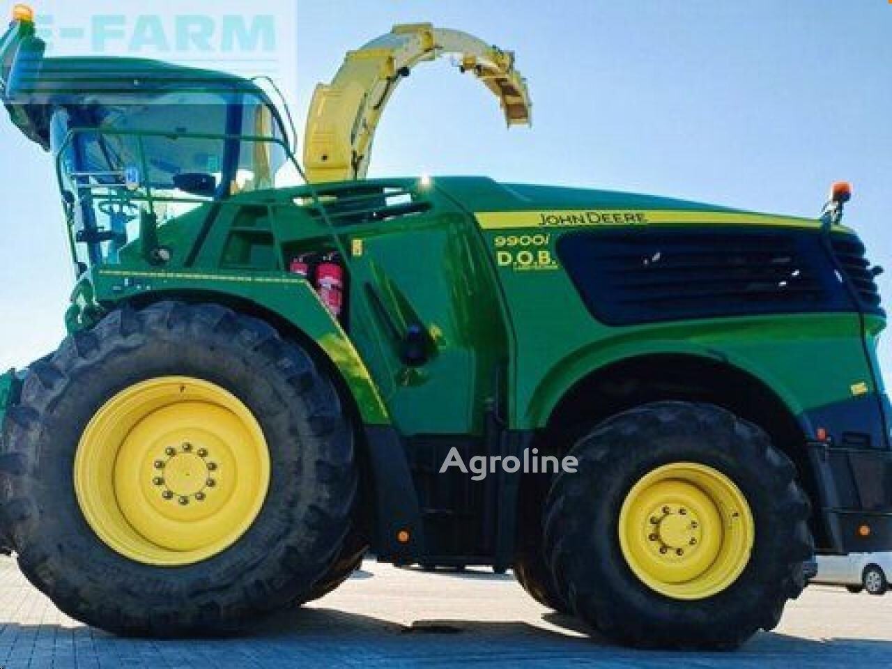 John Deere 9900 i krmni kombajn