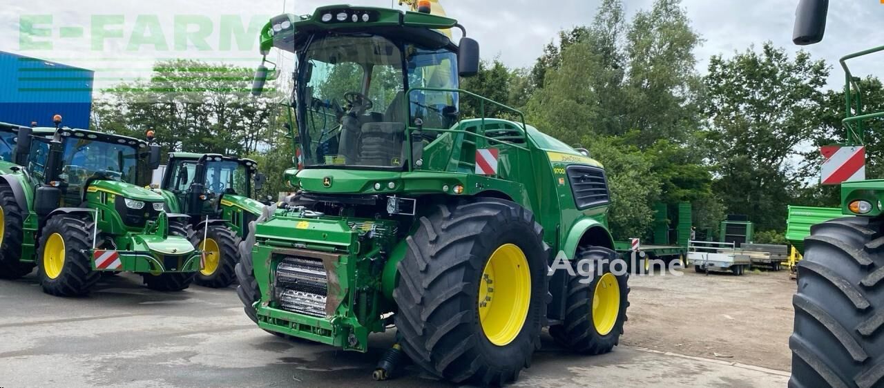 John Deere 9700 krmni kombajn