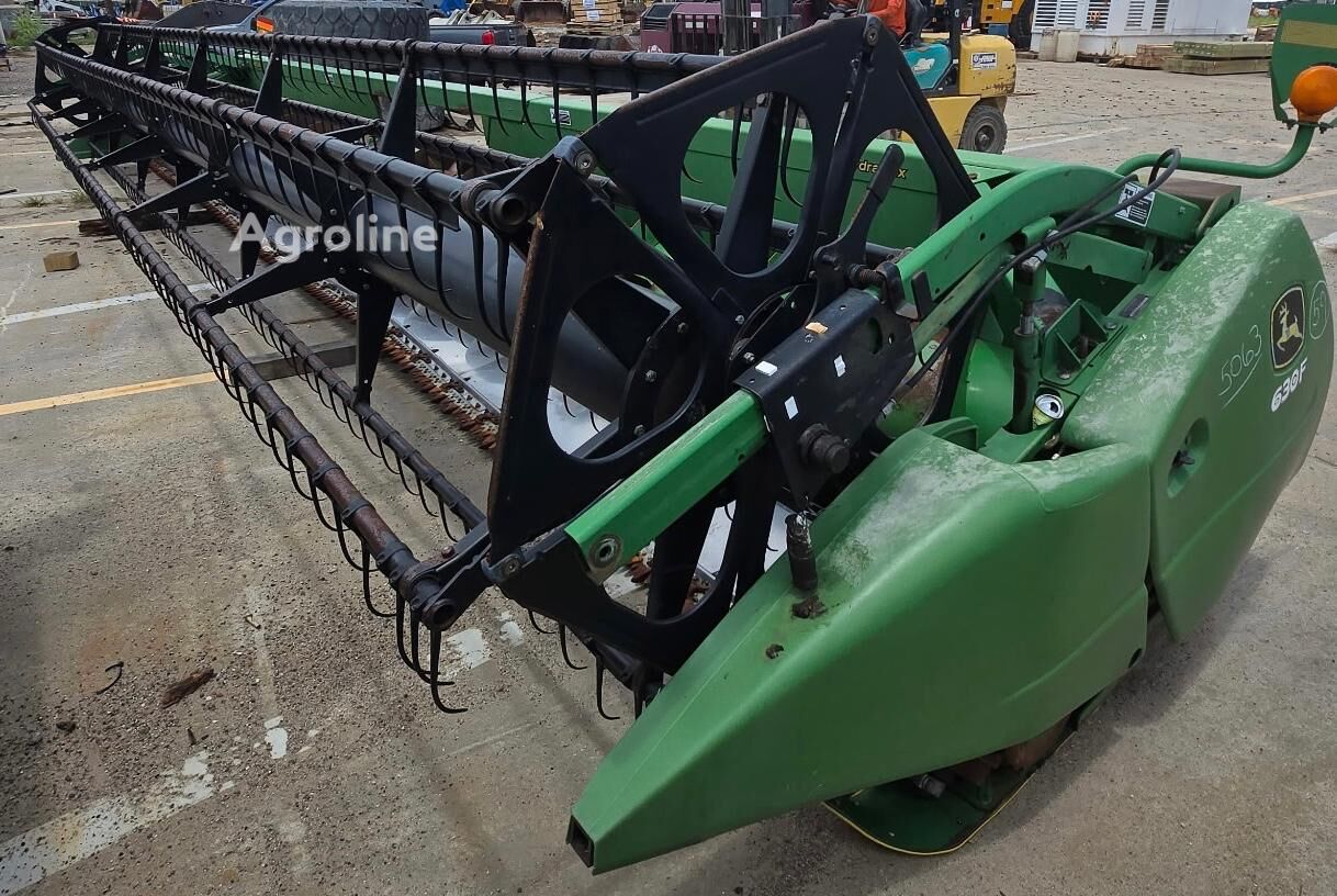 John Deere 630F HydraFlex™ 9,1 m, zernovi kopiry, iz SShA v dorozi adapter za žito