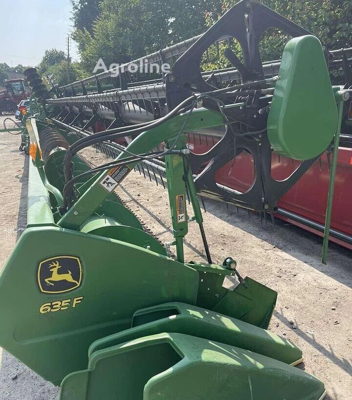 John Deere 635F HydraFlex adapter za žito