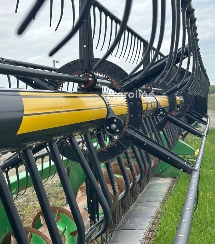 John Deere 630F HydraFlex adapter za žito