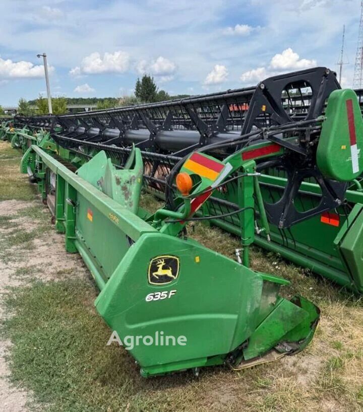 John Deere 635F HydraFlex adapter za žito