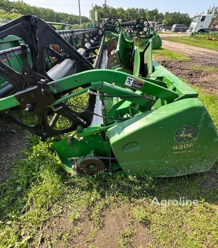 John Deere 630F HydraFlex adapter za žito