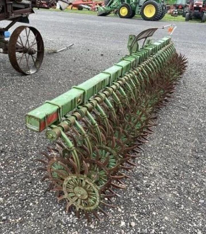 John Deere 400 roto drljača