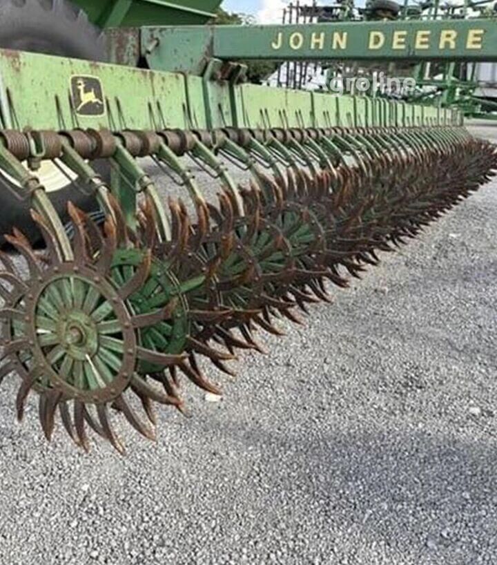 John Deere 400 roto drljača