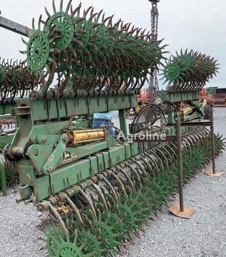 John Deere 400 roto drljača