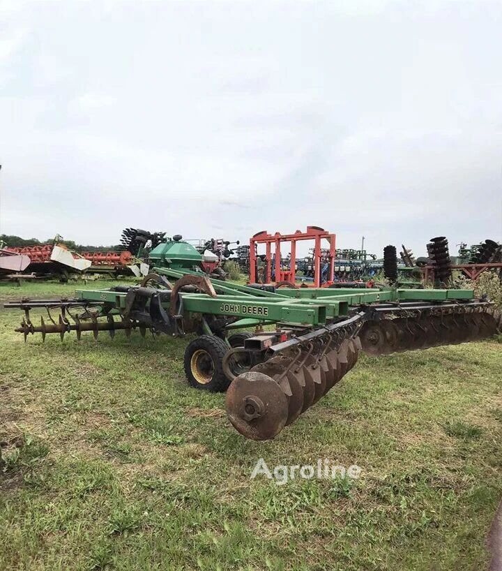 John Deere 510 tanjirača