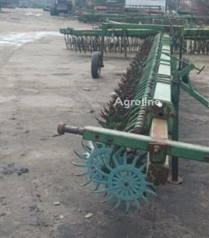 John Deere 400 roto drljača