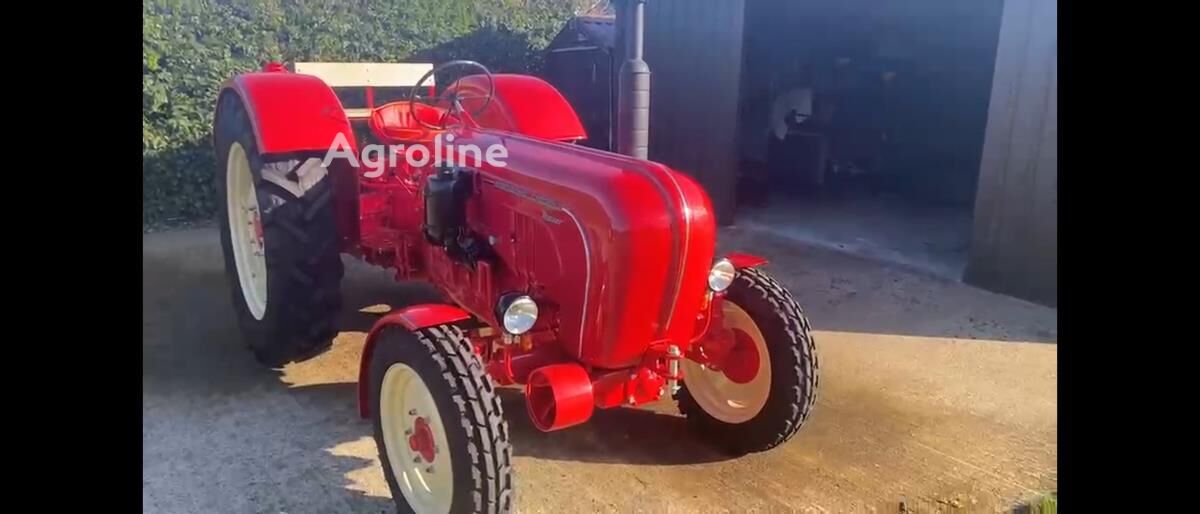Prodaje se Porsche Master mini traktor na aukciji