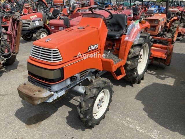 Kubota TRACTOR(Kubota) mototraktor