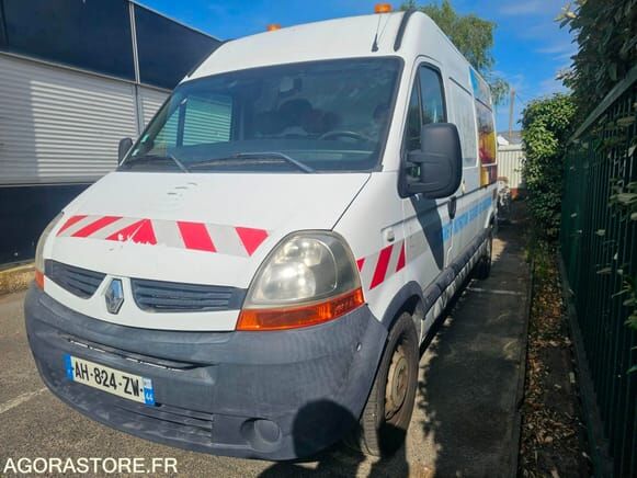 Prodaje se Renault Master minibus furgon na aukciji