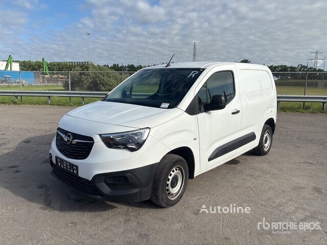 Prodaje se Opel Combo 1.5 D laki furgon na aukciji