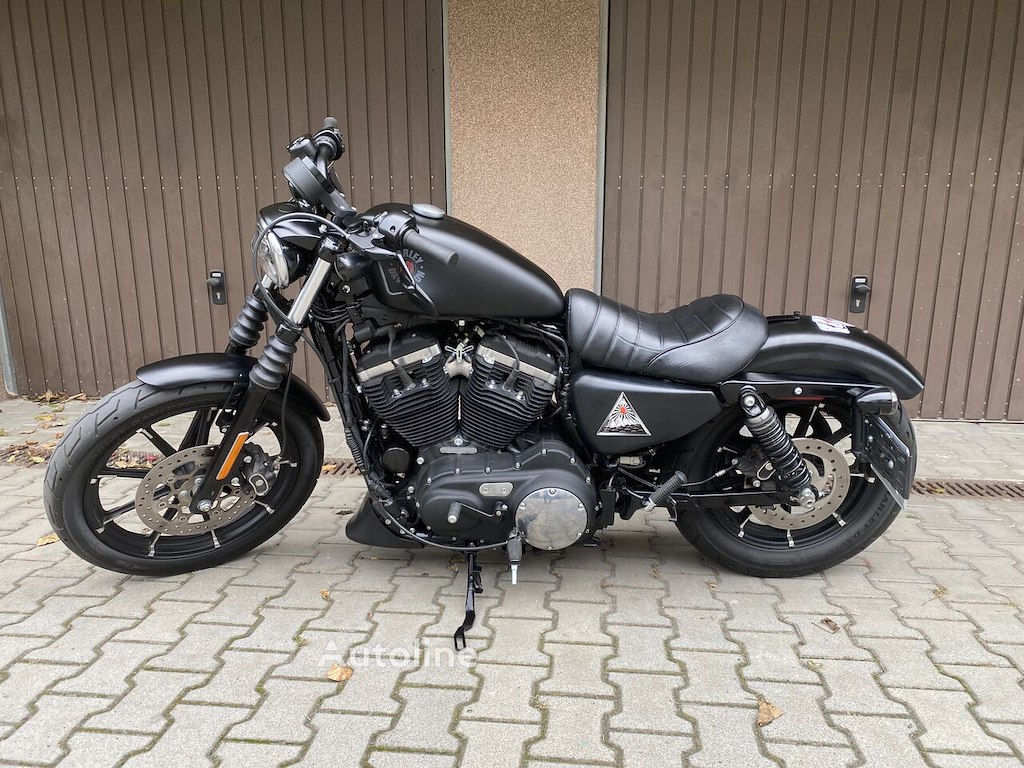 Harley-Davidson Sportster Iron 883 motocikl