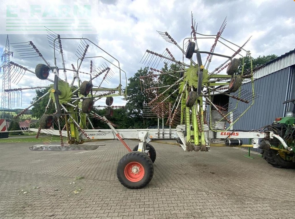 Claas liner 3600 mhv prevrtač sena