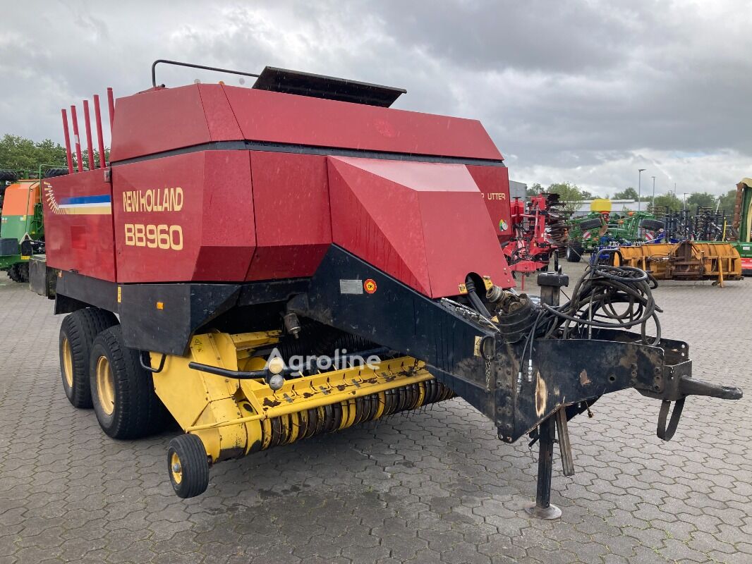 New Holland BB 960 RT balirka za četvrtaste bale