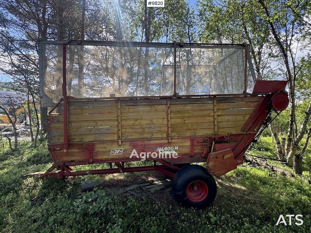 JF AV400 samoutovarna prikolica