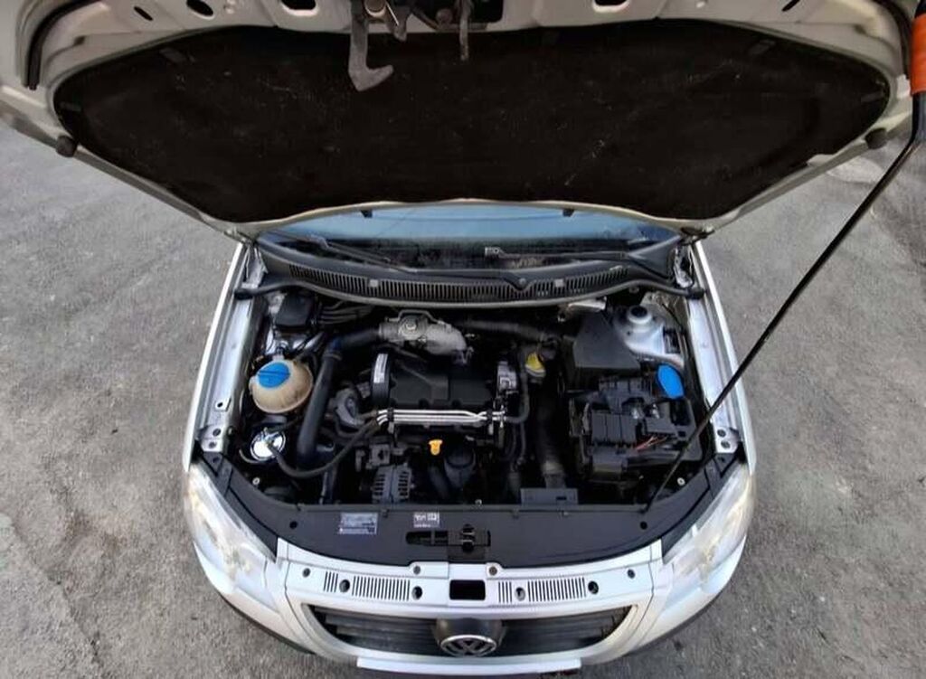 ZADNJI BRANIK SIVI A7W ZA VOLKSWAGEN POLO OD 2001. DO 2009. GOD. |