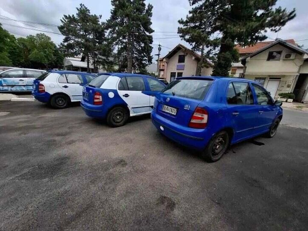 TRECE STOP SVETLO ZA ŠKODA FABIA OD 2000. DO 2007. GOD. - FAR BRANIK