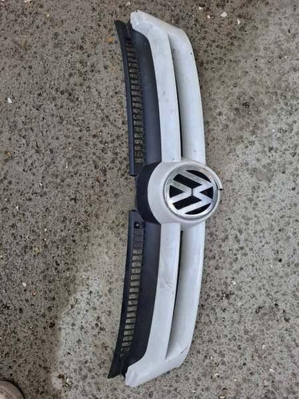 GOLF 5 PLUS MASKA ZA VOLKSWAGEN GOLF 5 | maska malo malo ostecena