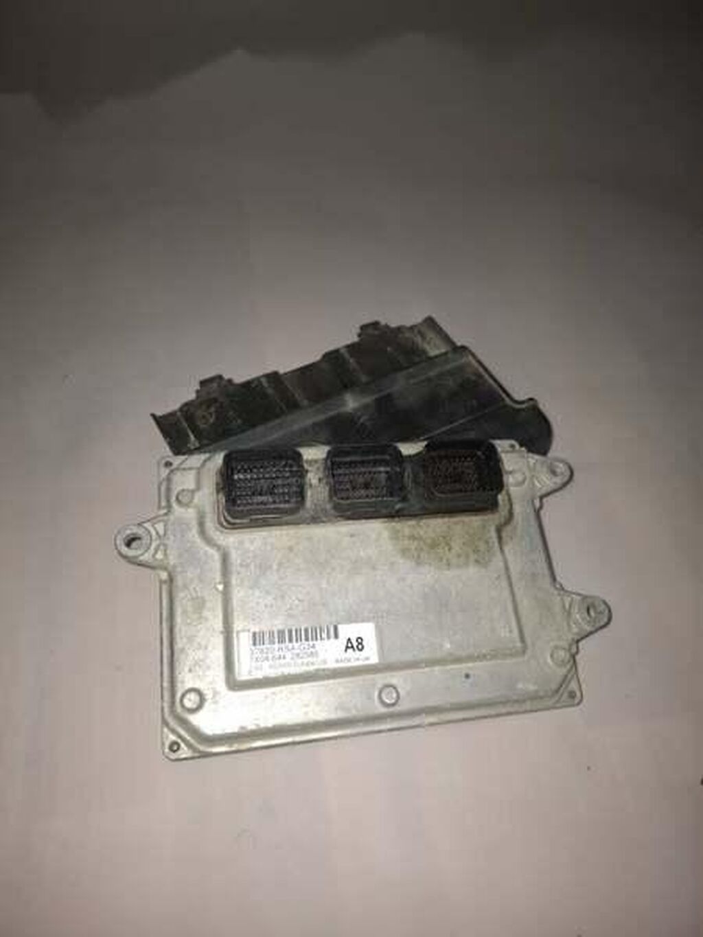 KOMPJUTER MOTORA 1.8 16V VIII8 ZA HONDA CIVIC | U dobrom stanju sve