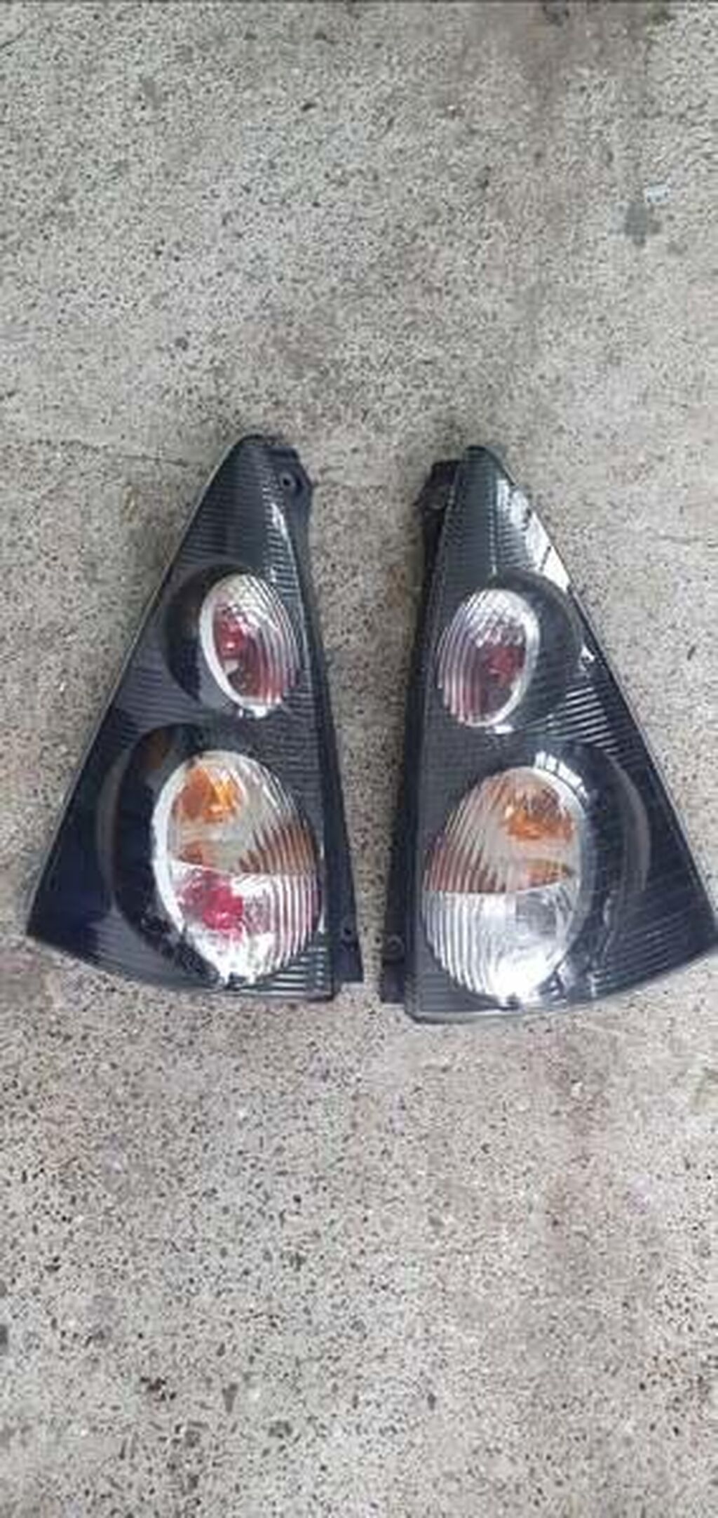 STOP SVETLA I STOP LAMPE ZA CITROEN C1 | Originalni polovni delovi
