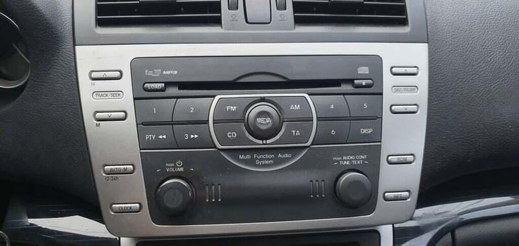 CD PLEJER ZA MAZDA 6