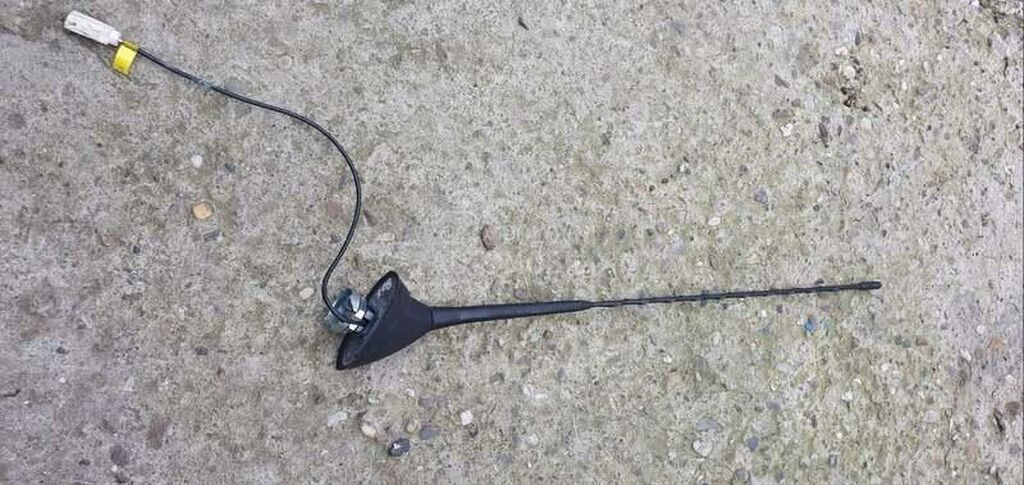 ANTENA ZA PEUGEOT 208 | Originalni polovni delovi Citroen i Peugeot