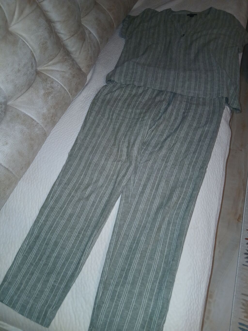 Komplet klasicne pantalone i tunika esmara maslinasto zelen sa neznim