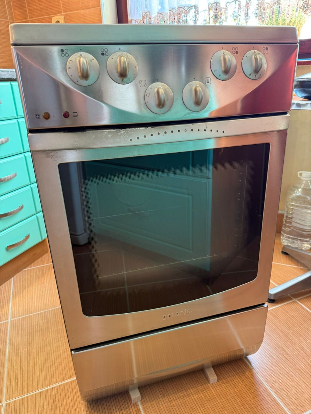 Samostojeći električni šporet GORENJE - INOX 50 cm Na prodaju