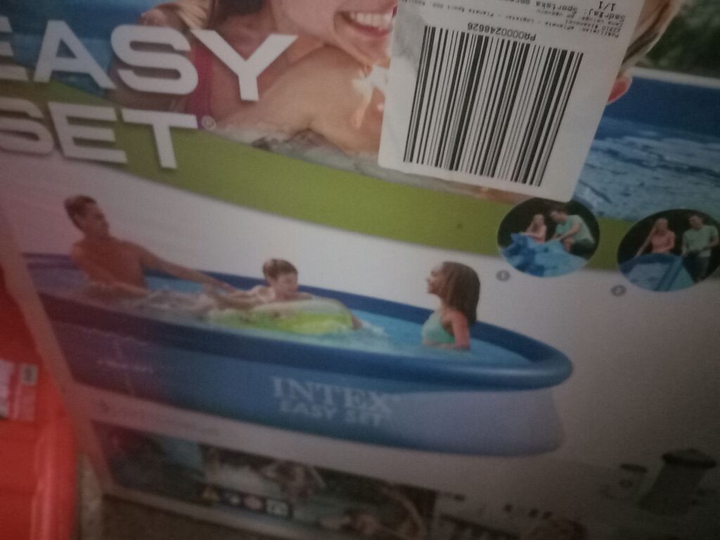 Intex Easy Set nadzemni bazen – prečnik oko 3,66 m, visina 76 cm . Uz
