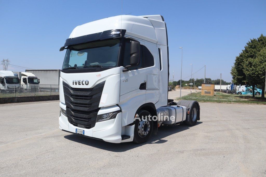 IVECO S WAY 510 tegljač
