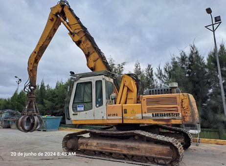 Bager Liebherr R914B HDSL